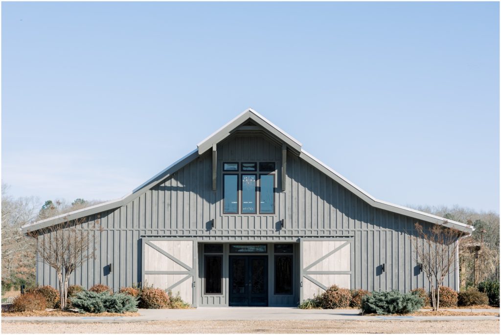 The Apple Barn at Howe Farms | Alyssa Rowe