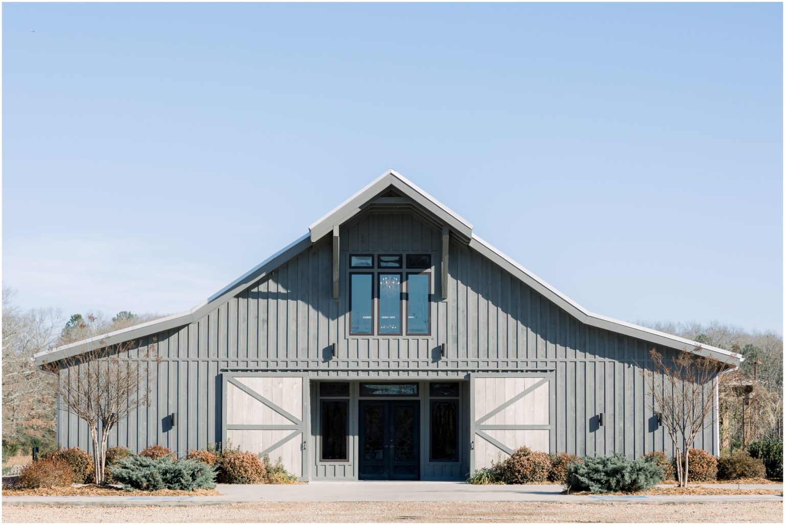 The Apple Barn at Howe Farms | alyssa-rachelle.com