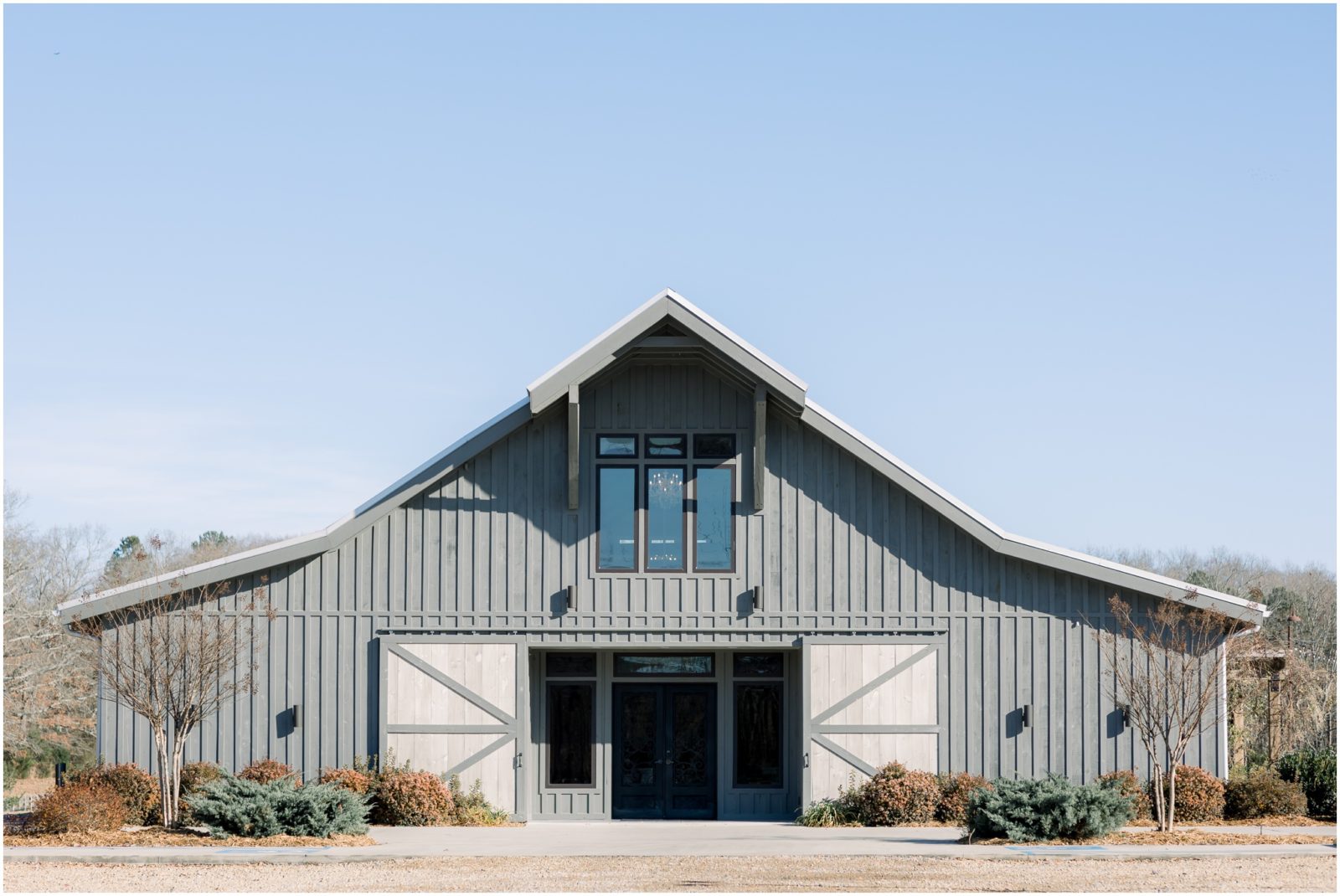 The Apple Barn at Howe Farms | alyssa-rachelle.com