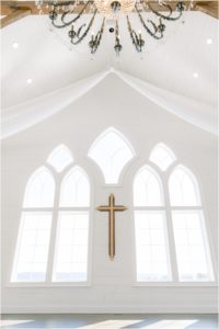 Highlands Chapel at Howe Farms: Wedding Venue Highlight | alyssa ...